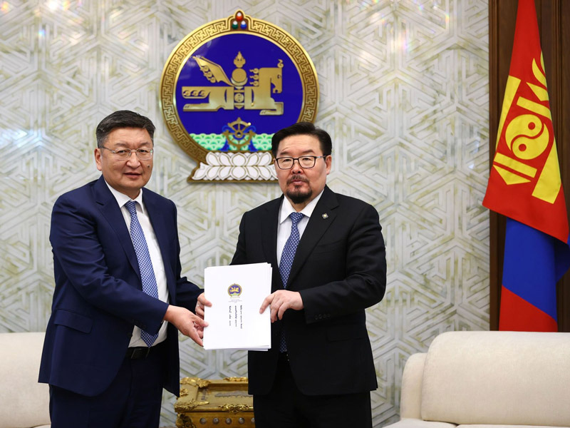 Олон хүүхэд төрүүлж өсгөсөн эхийг урамшуулах тухай хуульд нэмэлт оруулах тухай хуулийн төсөл